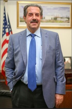 Dr. Alexander Rovt, an American Billionaire Businessman and Real Estate ...